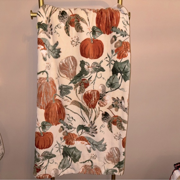 Target | Holiday | Threshold Pumpkin Fall Throw Blanket | Poshmark